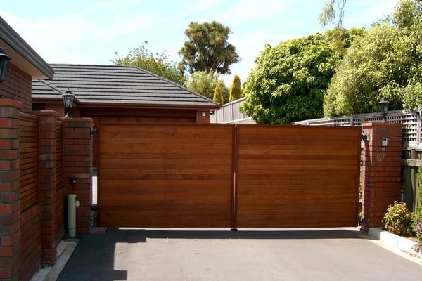 Timber Veneer Gates and Fences Wellington